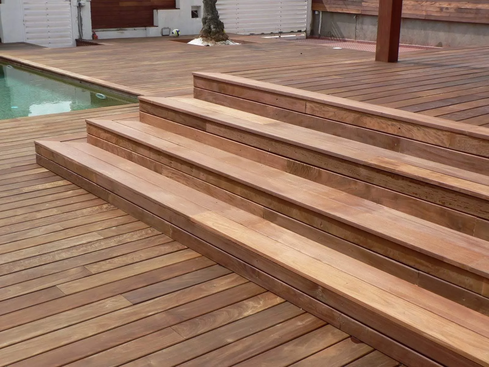 Tarima natural IPE en Castelldefels - Carpintería a medida y reformas ...